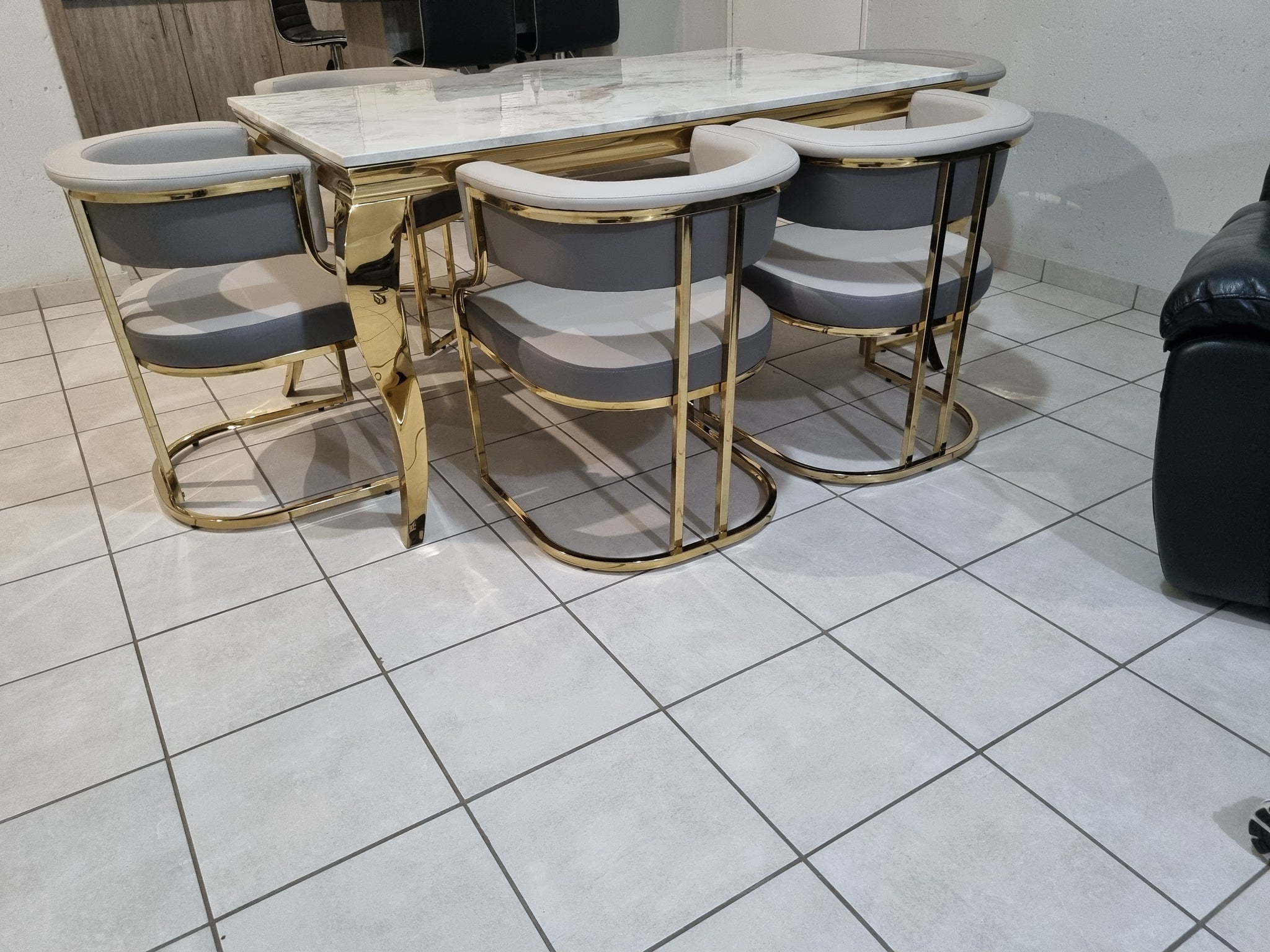 Cavario Luxury Dining Set – Posh Spaces