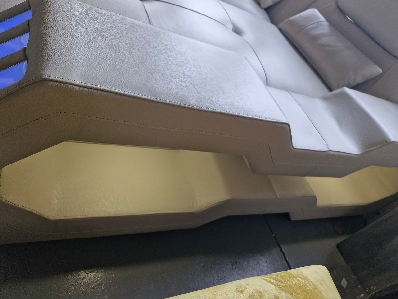 Tesla smart modular couch set – Posh Spaces