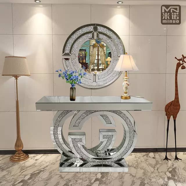 Amalia Gucci Console – Posh Spaces